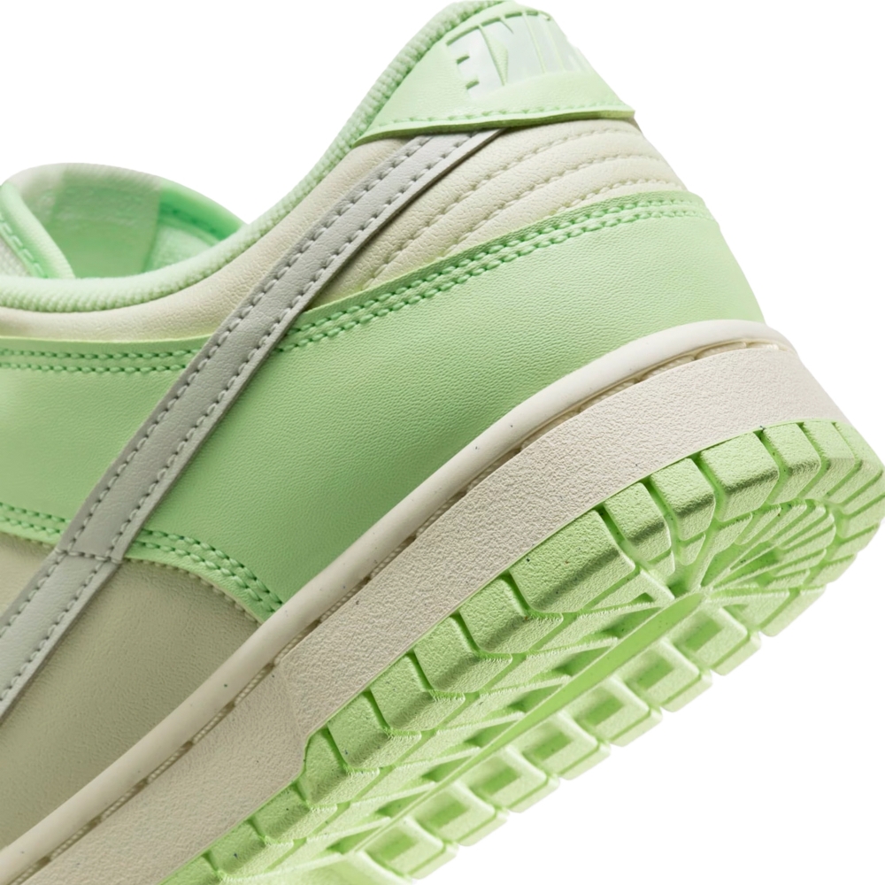Tênis Nike W Dunk Low Nn Se ''sea Glass'' Verde água